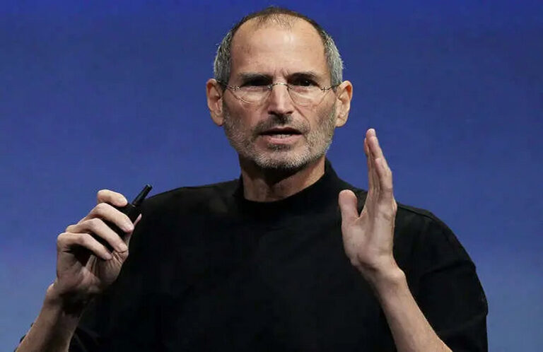 Steve Jobs on Effective Managers - storyhub